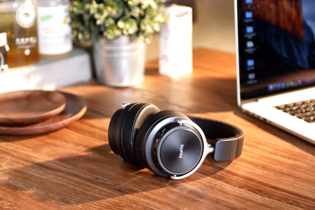 Surge 3D Headphone Impression; Lots of Features Come At a Price - Just ...